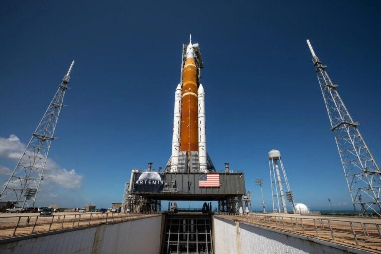 NASA Prepares for Historic Artemis 2 Moon Launch in January - THENCVOICE